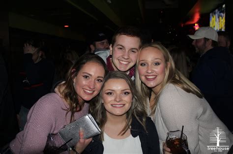 Photos TREEHOUSE BAR AND GRILL