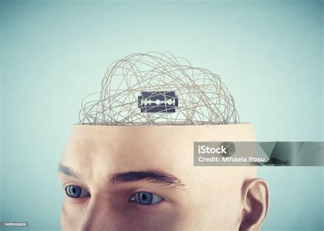 머리에 와이어와 칼날이 달린 남자 독성 행동과 부정적인 사고 방식 개념 3차원 형태에 대한 스톡 사진 및 기타 이미지 3차원 형태 감정 개념 Istock