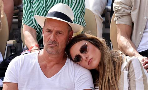 Delphine Wespiser Face à La Lourde Maladie De Son Compagnon Roger Mobilisation Générale Des