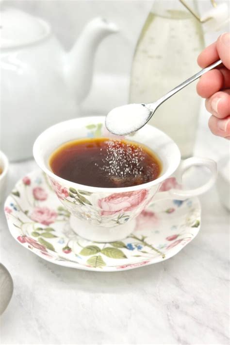 How To Sweeten Tea 8 Natural Sweeteners For Hot Or Iced Tea Daily Tea