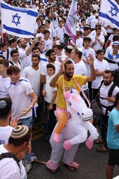 סיירת החישגוזים ער צו השעה להרים את רוח העם 🎼🇮🇱 עמותת סיירת החישגוזים פועלת במטרה לרומם