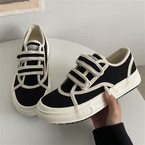 魔术贴帆布鞋女潮鞋ins小众设计感吴建豪秋季百搭圆头厚底板鞋女虎窝淘