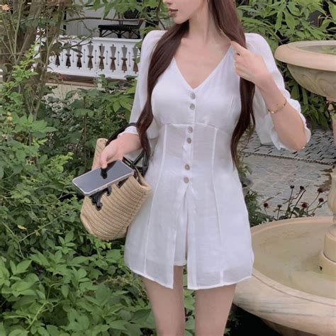 여름투피스20대 데이트룩 화이트 여름긴팔 시스루블라우스 루즈핏 블라우스 여리여리 허리끈 롱셔츠블라우스 숏팬츠 핫팬츠 4부 반바지 청순섹시룩 소개팅룩여친룩모임룩