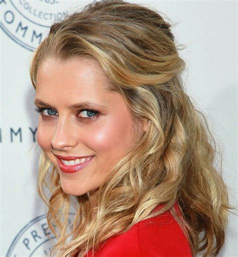 Beautiful Curls Teresa Palmer Teresa Mary Palmer Homecoming Hairstyles