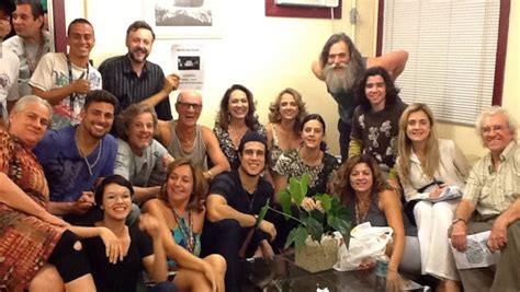 Elenco De Avenida Brasil Se Reúne Para Assistir Aos últimos Capítulos