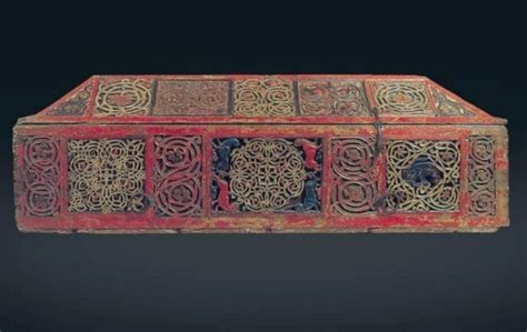 Кивот за мошти Светог краља Стефана Дечанског око 1343 год Београд Музеј СПЦ Ризница манастира