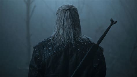 The Witcher Season 4 Clip Reveals First Look At Liam Hemsworths Geralt And Fans Have Thoughts