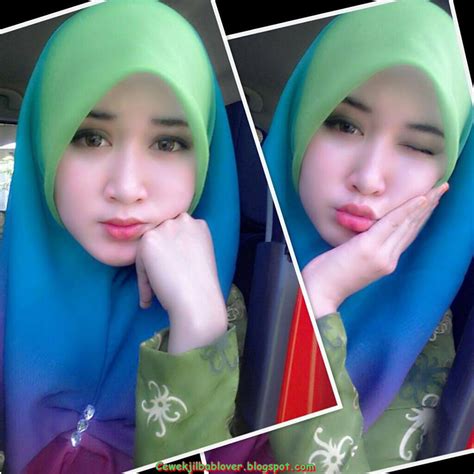 Indonesian Cute Hijab Girl Pictures September 2013