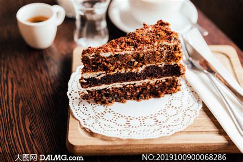 巧克力三层蛋糕西点美食摄影图片 大图网图片素材