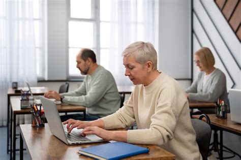 96000 Senior Computer Class Pictures