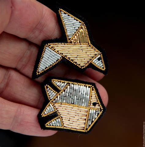 Комплект брошей Оригами ручная вышивка в интернет магазине на Ярмарке Мастеров Москва