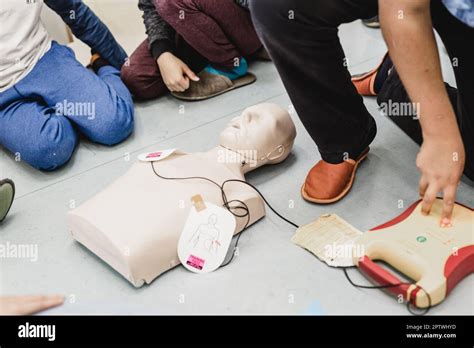 First Aid Cardiopulmonary Resuscitation Course Using Automated External Defibrillator Device