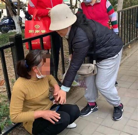 合肥女子被骗钱蹲医院附近嚎啕大哭路人给钱安慰 调查 好心人 谢茂