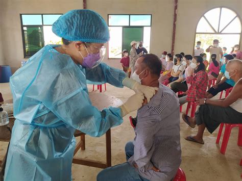 ကာလိမြို့၌ ကိုဗစ် ၁၉ ရောဂါ ကာကွယ်ဆေး ထိုးနှံရန်ကျန်ရှိသူများအား ပထမအကြိမ် ဆက်လက်ထိုးနှံပေး