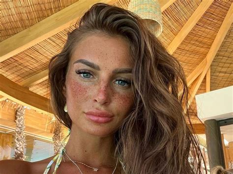 Maddy Cheary The British Gem Of Social Media 🇬🇧💎 Pachn