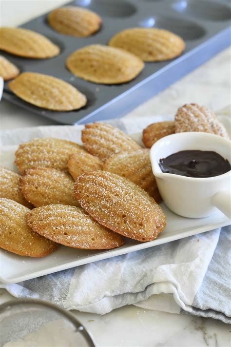 How To Make Traditional French Madeleines Mini Cakes Cooking With Manuela