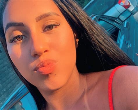 Rebeca Goulart Garota Com Local