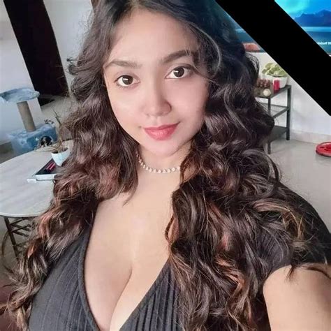 বাংলা নায়িকাদের বড় দুধ