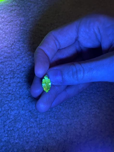 Uranium Glass Or Uv Reactive Plastic R Uraniumglass