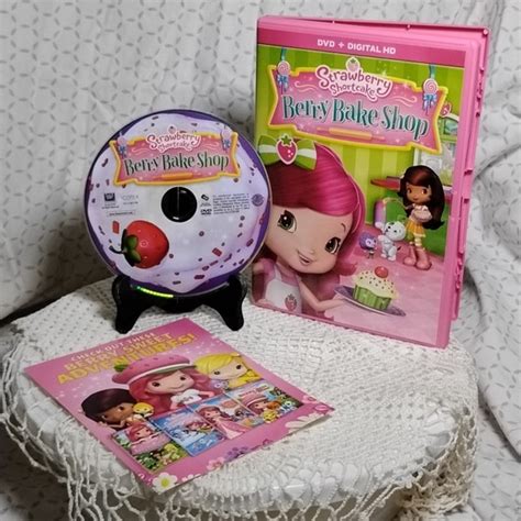 Twentieth Century Fox Media Strawberry Shortcake Berry Bake Shop