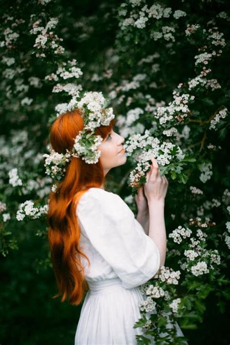 عکس دختر در طبیعت برای پروفایل