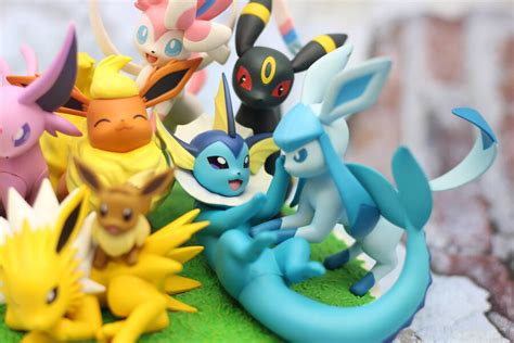 메가하우스 이브이 프렌즈 피규어 갤러리