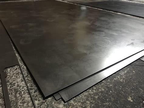 Метал листовий у кількості 4 шт 1 мм розмір 1 25 х 2 50 м вага 100