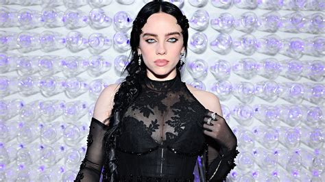 Billie Eilish Complains Being A Woman Is A ‘war Forever While No One Talks About Mens Bodies