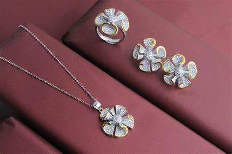 طقم فضة وردة فاخر الاميرة والوحش للفضة