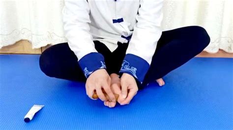 大脚趾上有一条老年痴呆线，教你一个方法来刺激它，老了不痴呆健康养生健康常识好看视频