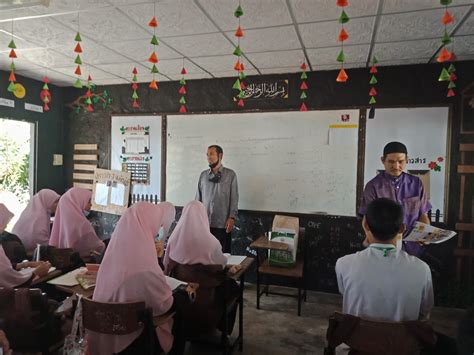 วันที่ 10 กุมภาพันธ์ 2564 ผศ ดร อนุวัต วอลี และผศ ซากี นิเซ็ง ลงพื้นที่