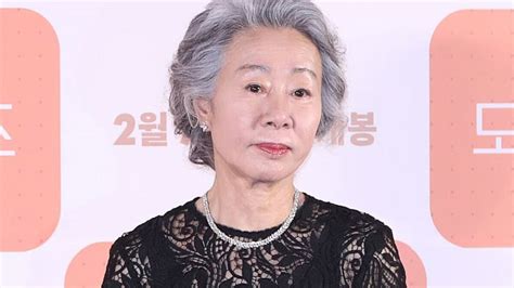 내 아들은 동성애자 윤여정 고백에…예일대 교수 경의를 표한다