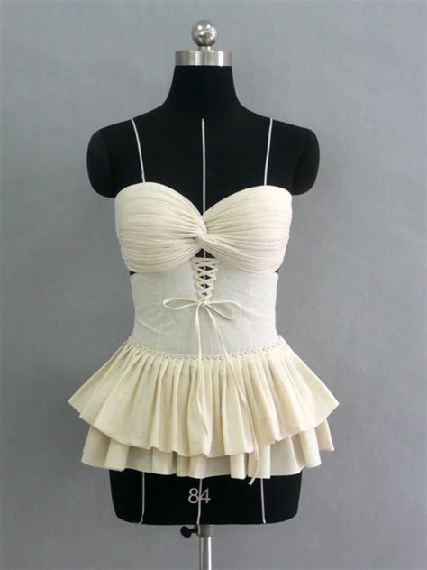 立体裁剪作品 01 立体裁剪作品 成都华艺服装设计培训成都服装培训成都服装学校服装设计学校成都服装培训学校服装制版培训服装培训学校