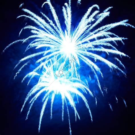 검은 하늘 배경에 파란색 불꽃놀이 사진 무료 다운로드 Lovepik