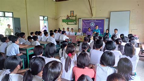 ဖျာပုံမြို့နယ် အ လ က သလိပ်ကြီး ကျောင်းတွင် ဆယ်ကျော်သက်များအား မျိုးဆက်ပွား ကျန်းမာရေးဆိုင