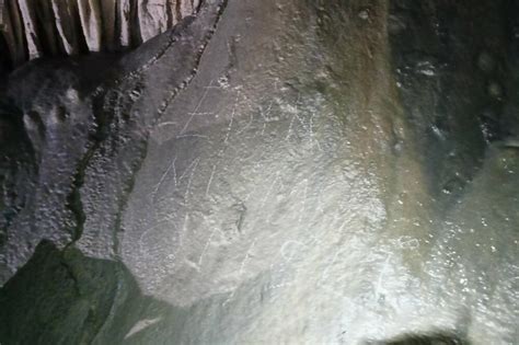 Поднијета кривична због исписивања графита у Ђаловића пећини