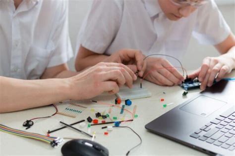 Jaki język programowania najlepszy dla Arduino WordOfAduinoGeeks com