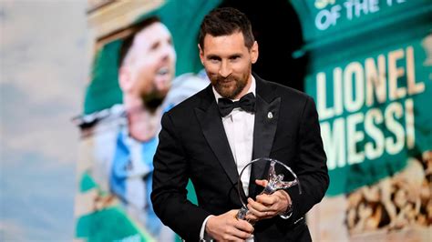 ميسي يفوز بجائزة لوريوس لأفضل رياضي في العالم