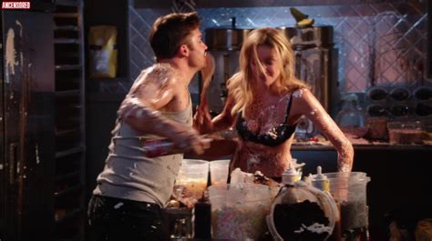 Brianne Howey Nude Pics Pagina 1