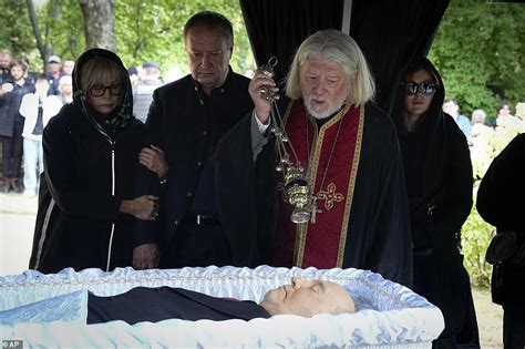 Russians Bid Farewell To Gorby Mikhail Gorbachevs Funeral Takes Place In Moscow Without Putin