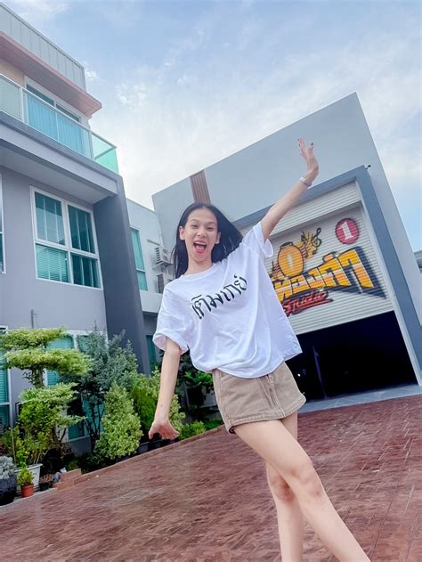 น้องมิ้นแสนซนคนสวย Added A New Photo น้องมิ้นแสนซนคนสวย