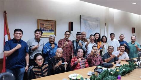 Charles Bonar Sirait Keindahan Danau Toba Tidak Kalah Dengan Bali