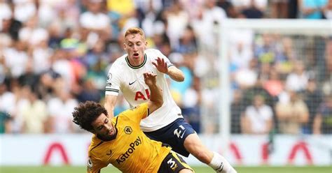 슈팅 단 1회 토트넘 울브스와 전반전 0 0 [전반종료]