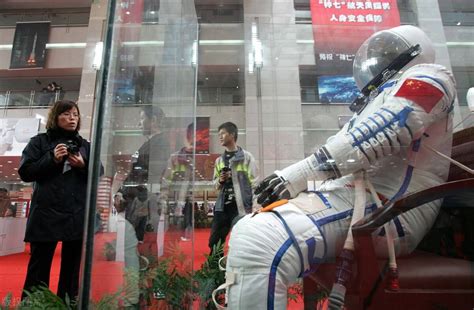 宇航员为什么不能在太空“放屁”？会引起爆炸吗？科学家说出原因？处理