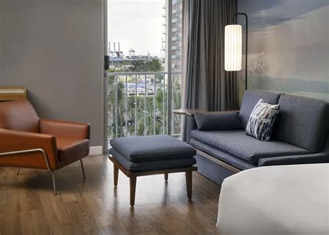 Courtyard By Marriott Long Beach Downtown Hotel