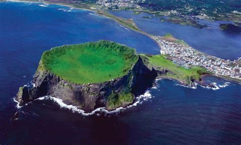 제주도 오름 And 곶자왈 특집명소 가을이면 더욱 빛나는 제주의 명소들