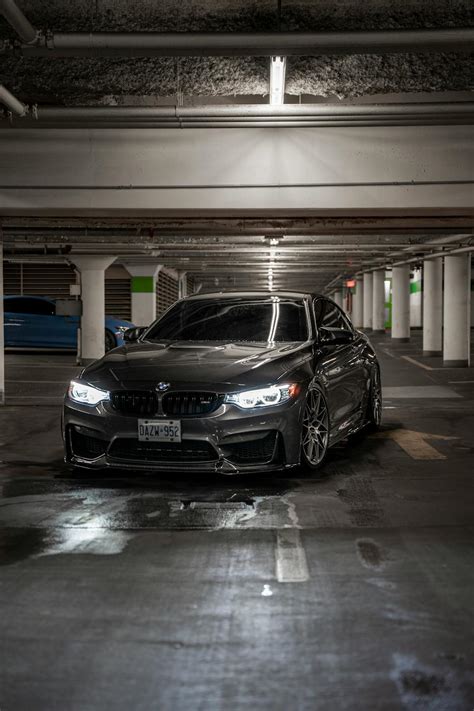 Bmw 가장자리 강철 건축 검은색 공연 교통 도시 도시 경관 도시의 디자인 럭셔리 매끄러운 메탈릭 모터