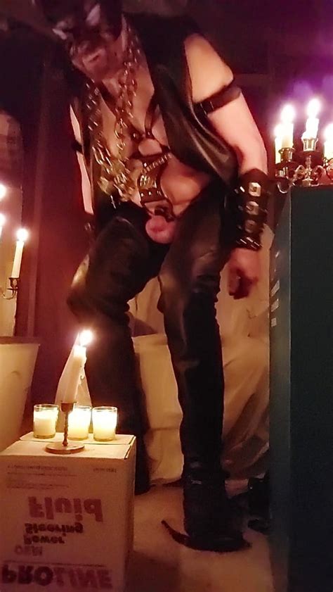 Leather Master In His Private Place 12 Pics Xhamster