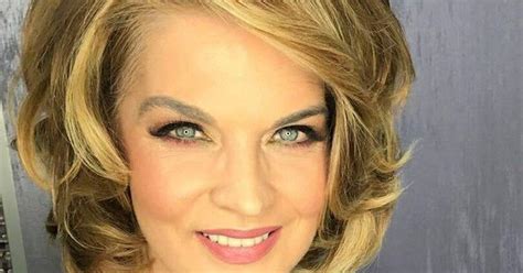 Manuela Harabor S A Pozat La Plaja Cum Arata Indragita Actrita La 54 De Ani • Buna Ziua Iasi