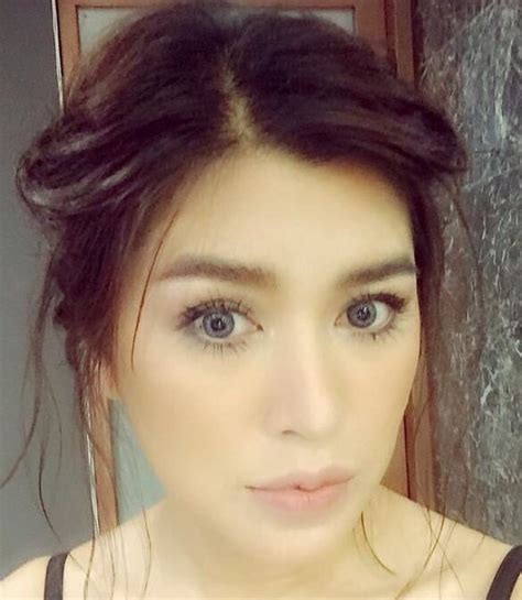 ပြေတီဦး မပာုတ်ဘဲ တစ်ခြားတစ်ယောက်ဆီက Valentines Day အတွက် ချောကလက်ရခဲ့တဲ့ အိန္ဒြာကျော်ဇင် ခ အူဝဲ